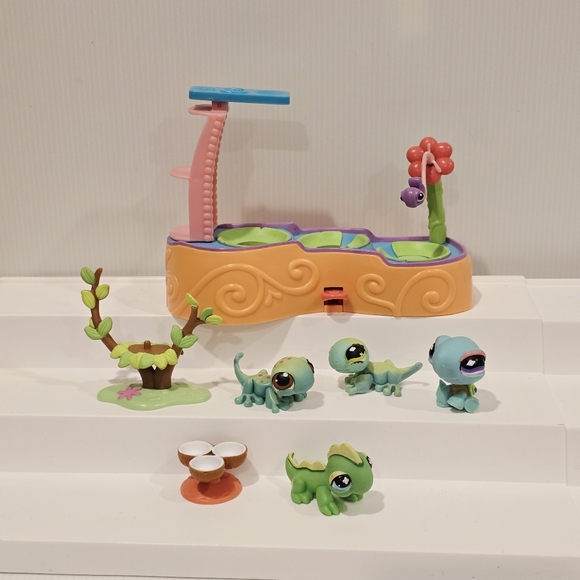 Littlest Pet Shop | Toys | Littlest Pet Shop Lps Leapin Lagoon Playset ...